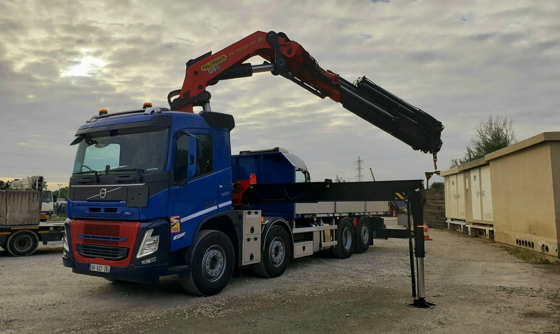 Nouveau Camion Plateau Grue Chez Noblet